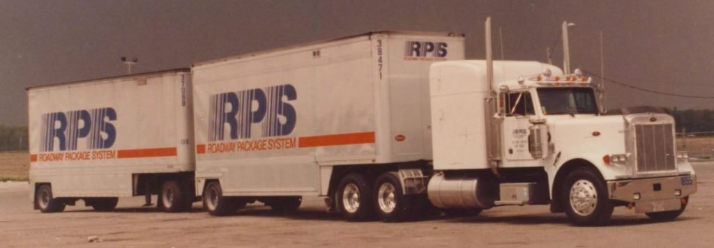 F-449 – Roadway Package System (RPS) 28′ Pup Trailers – Highball Graphics